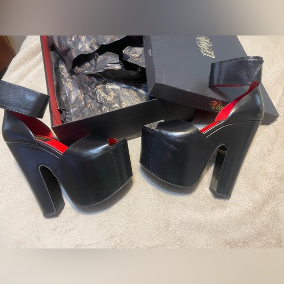 Kat Von D | Shoes | Kat Von D Destroyer Mega Platform Size 8 | Poshmark
